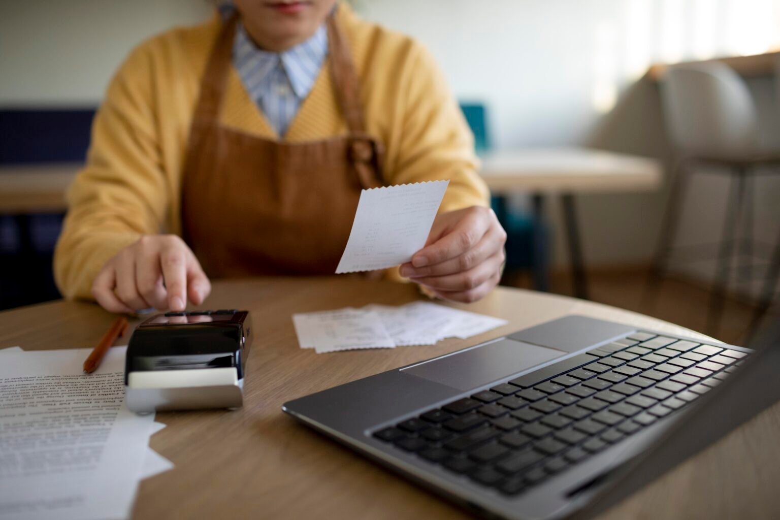 AI Receipt Scanner with Smart OCR | Manage Receipt App